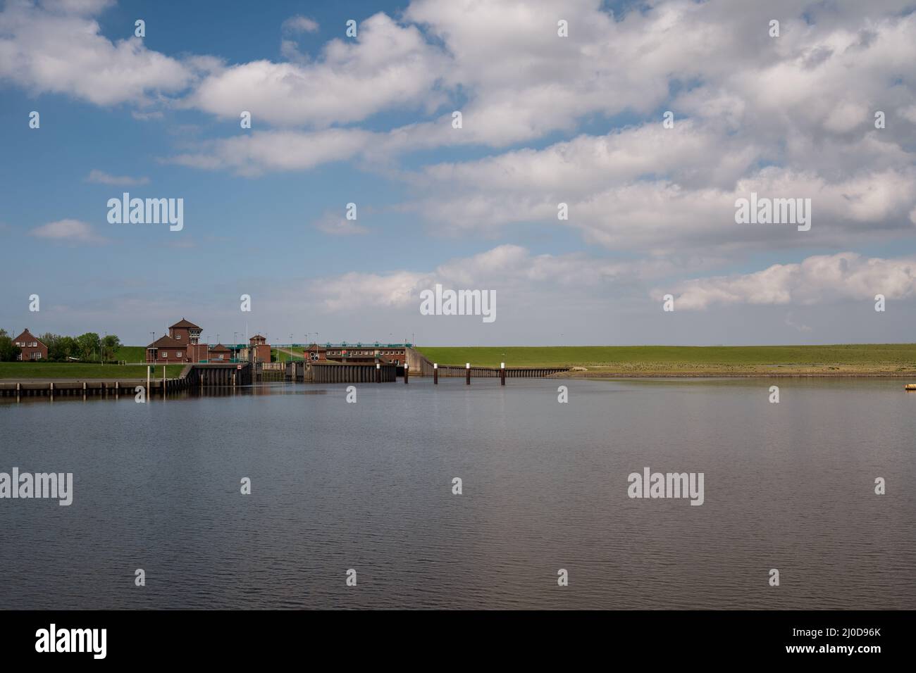 Lock (water navigation) Leysiel Stock Photo - Alamy