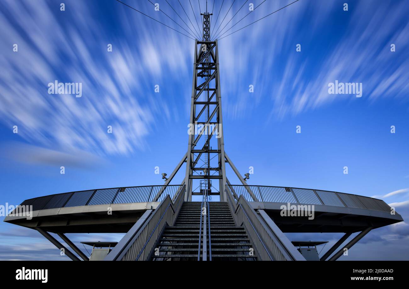 Viewing platform built structure hi-res stock photography and images ...