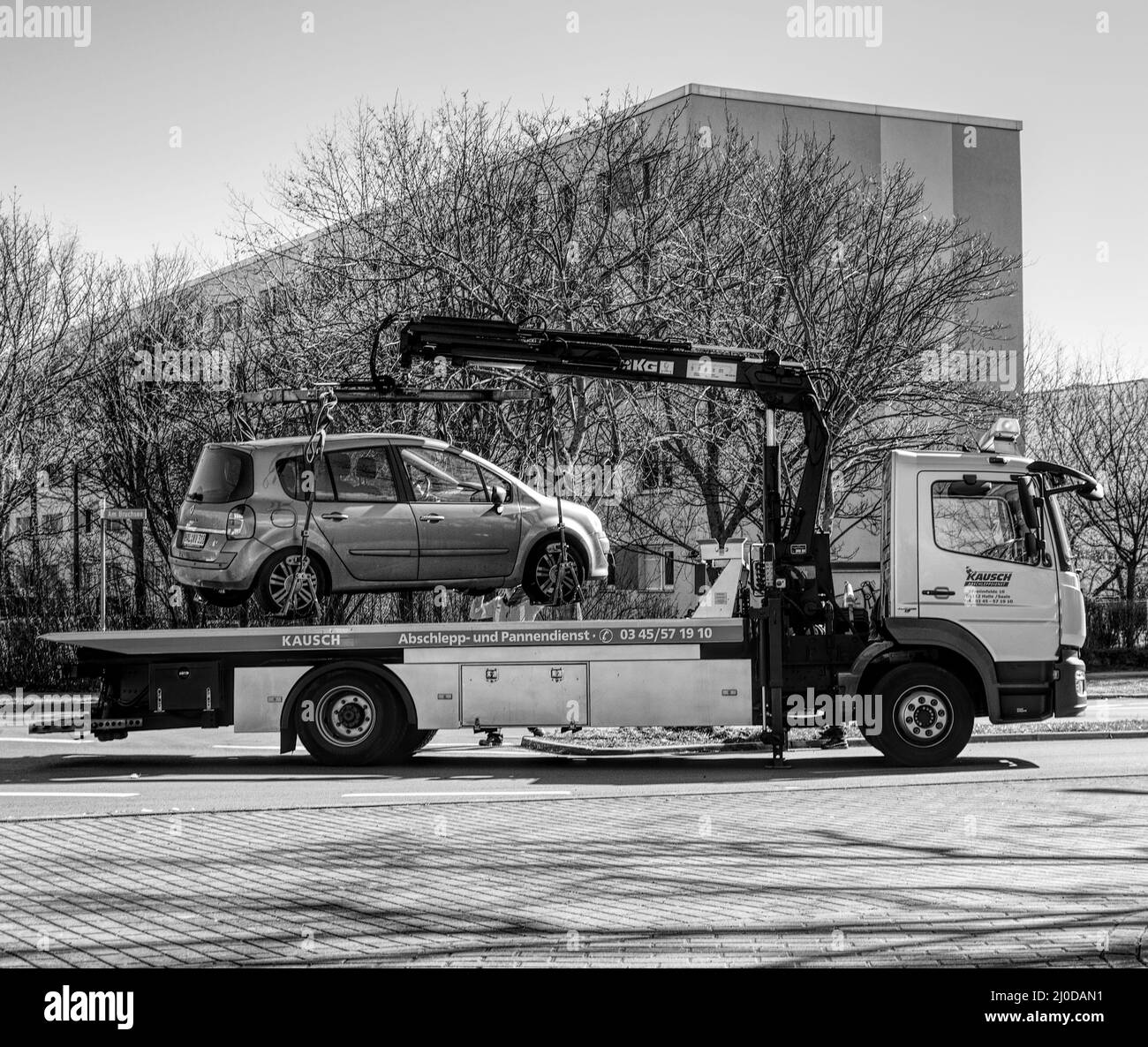 Truck breakdown rescue Black and White Stock Photos & Images - Alamy