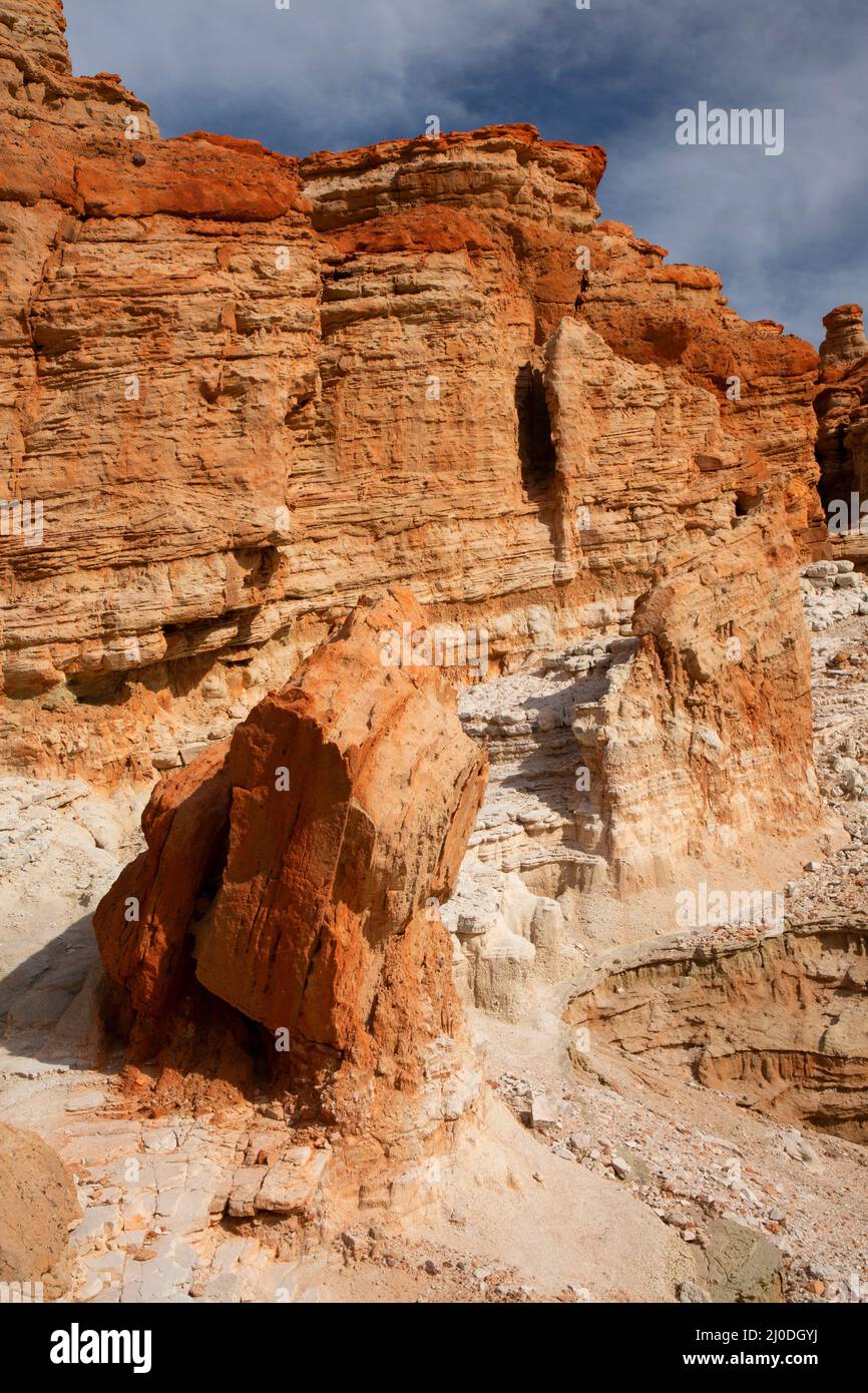 Sedimentary cliffs hi-res stock photography and images - Alamy