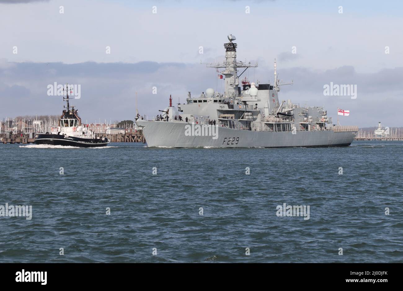 The tug SD BOUNTIFUL ahead of HMS LANCASTER as the Royal Navy anti ...