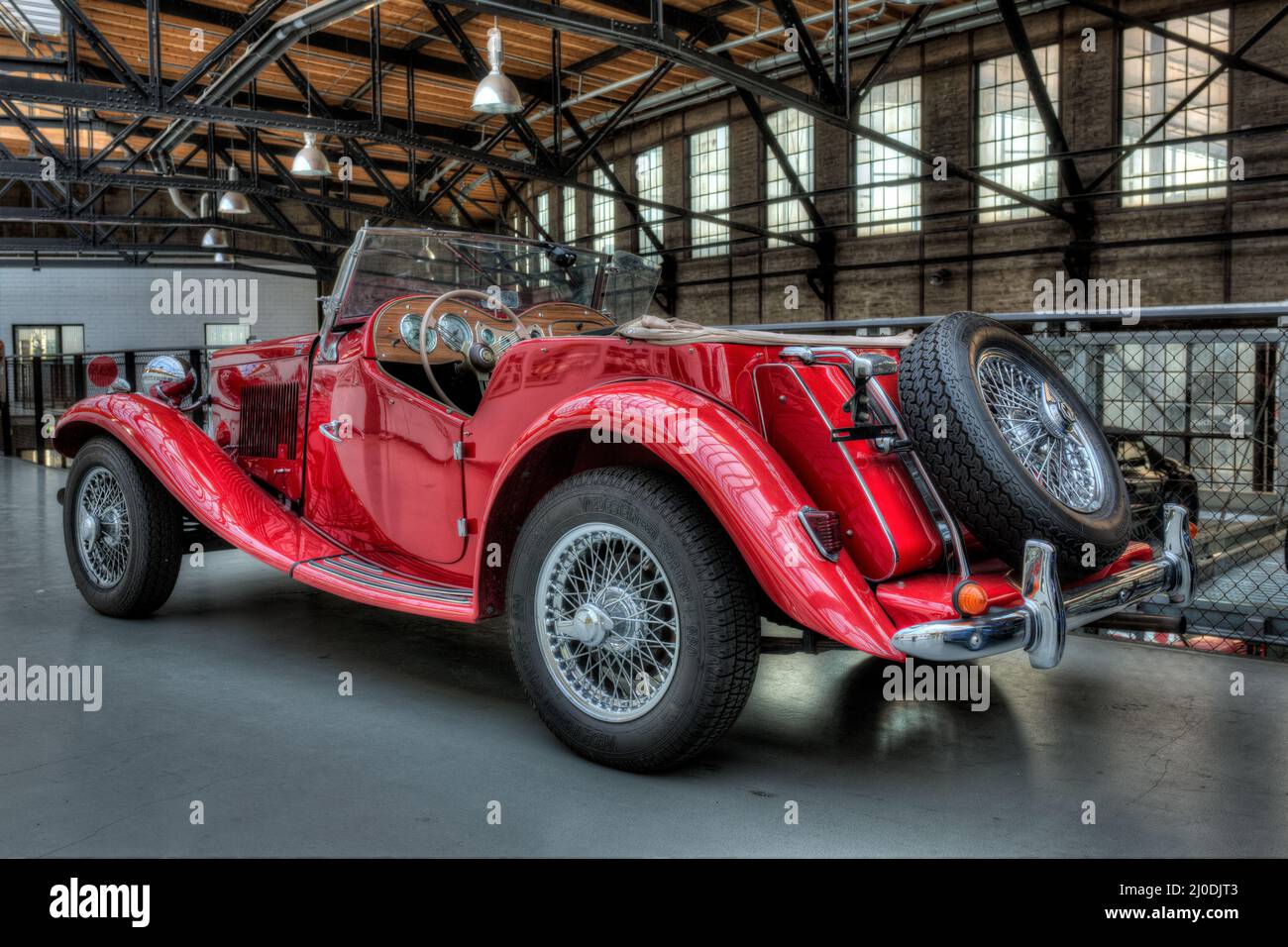 Oldtimer big garage Stock Photo - Alamy