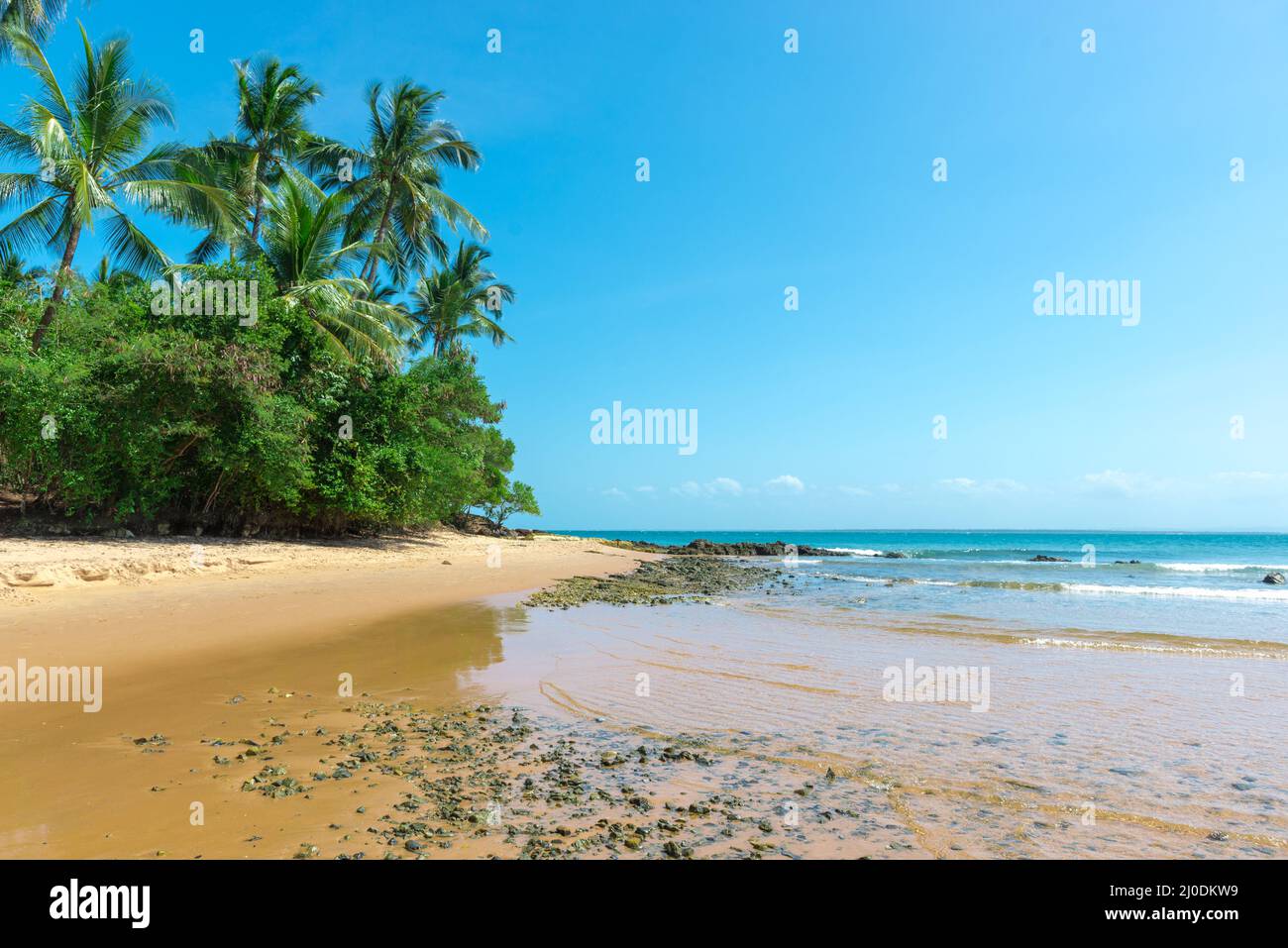 Sunny landscape beautiful bay beach hi-res stock photography and images ...