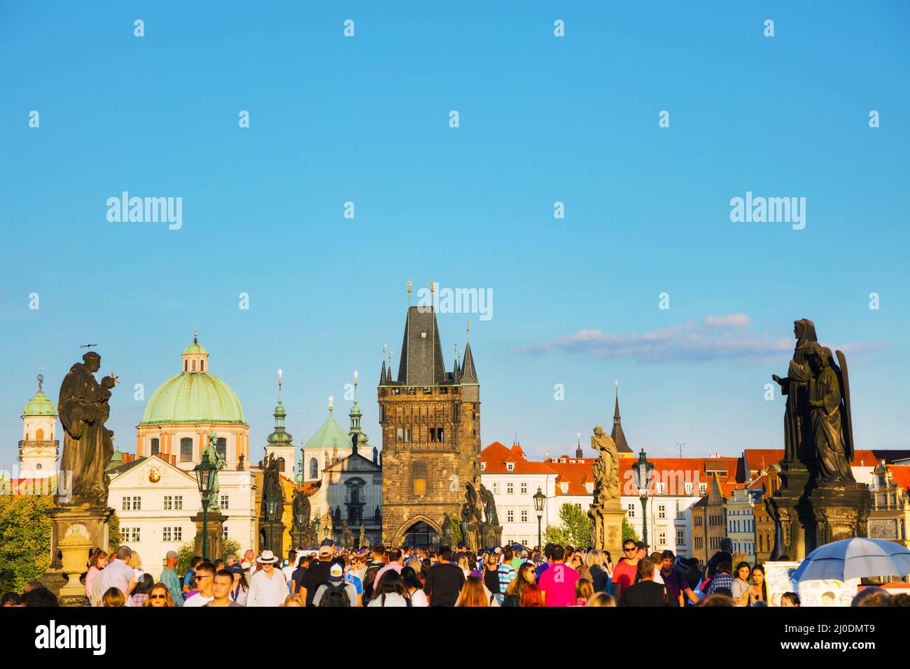 Crowded bridge hi-res stock photography and images - Alamy