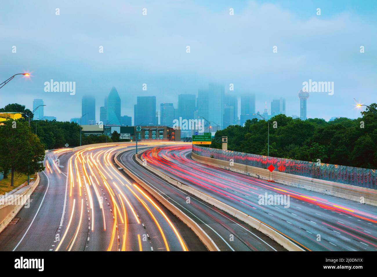 Highway city lights dallas texas hi-res stock photography and images ...
