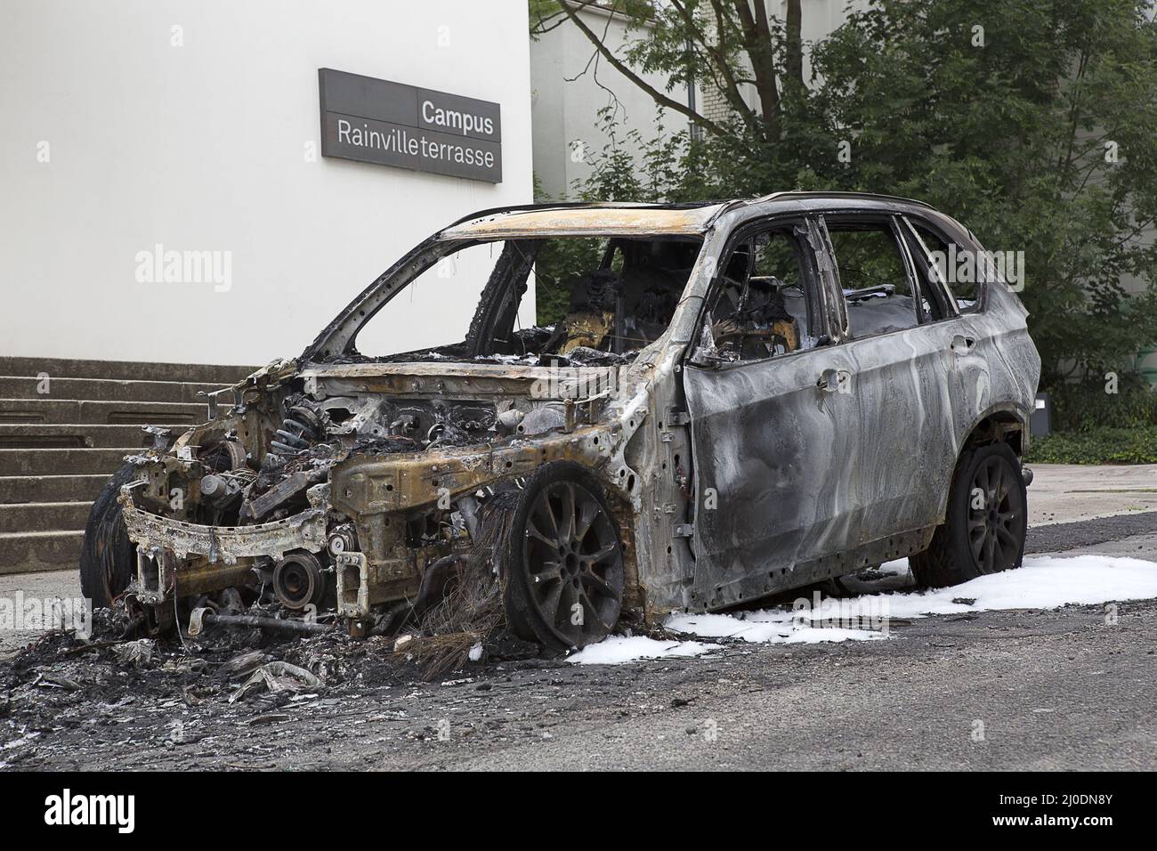 Car burning fire mercedes hi-res stock photography and images - Alamy