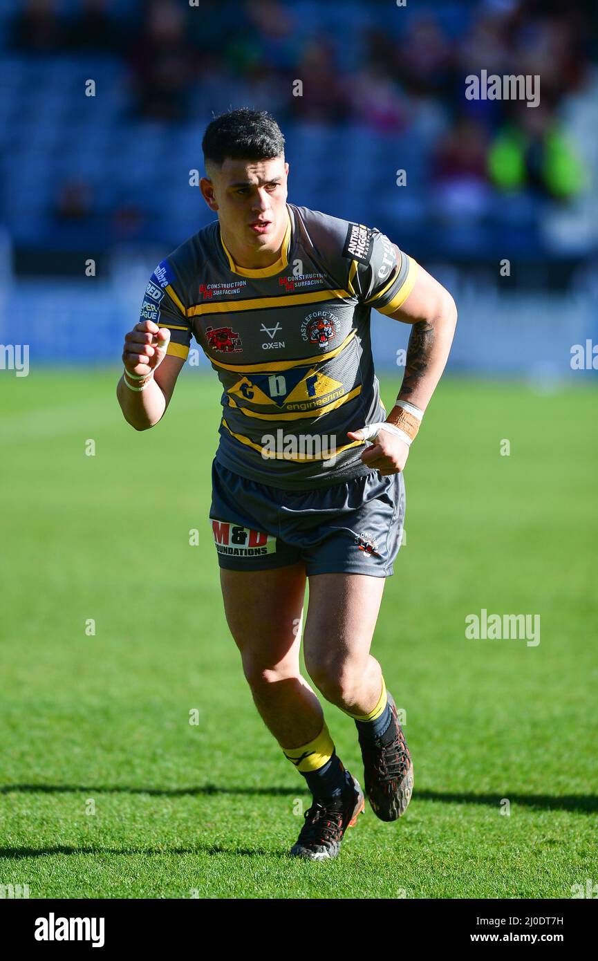 Dean cain football hi-res stock photography and images - Alamy