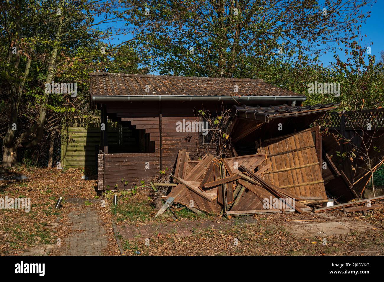 Old abandoned house Stock Photo - Alamy
