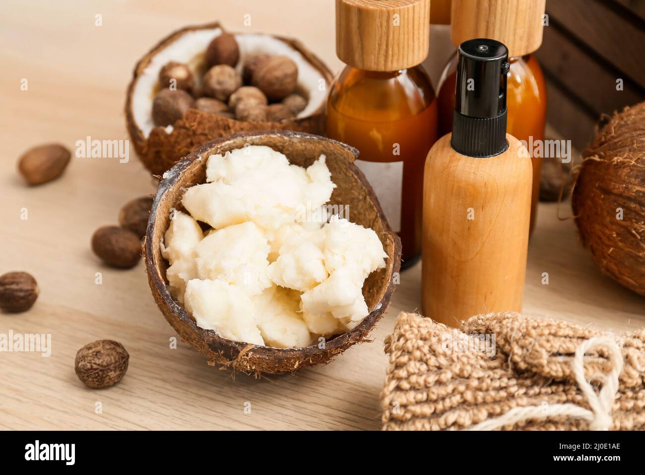 Coconut shell products hi-res stock photography and images - Alamy