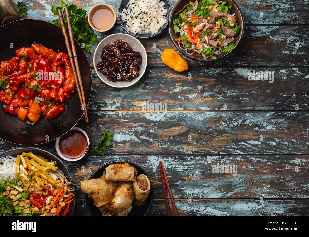 Asian noodle dishes hi-res stock photography and images - Alamy