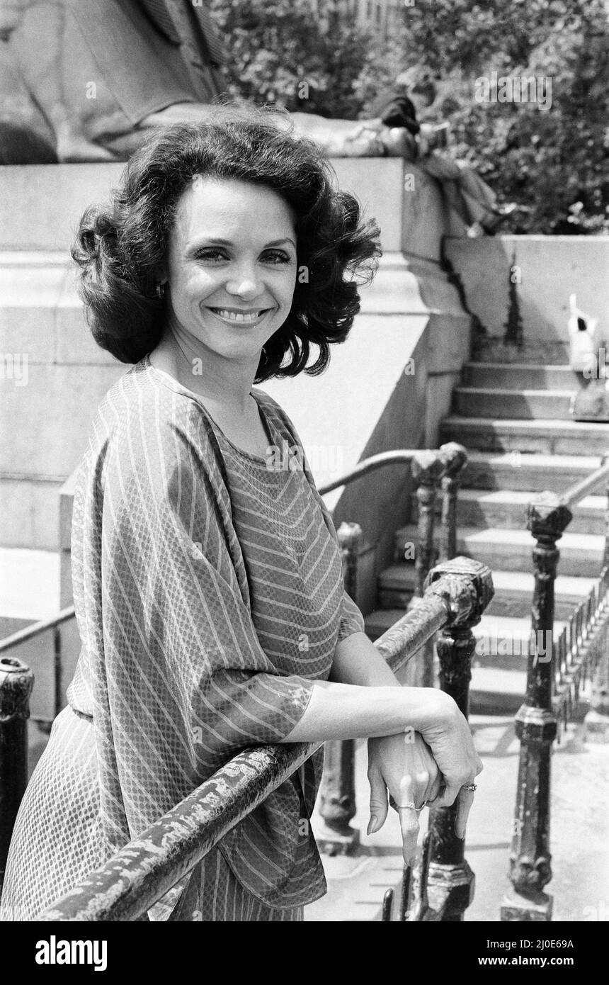 Valerie Harper, American actress and star of TV Series Rhoda, photocall ...