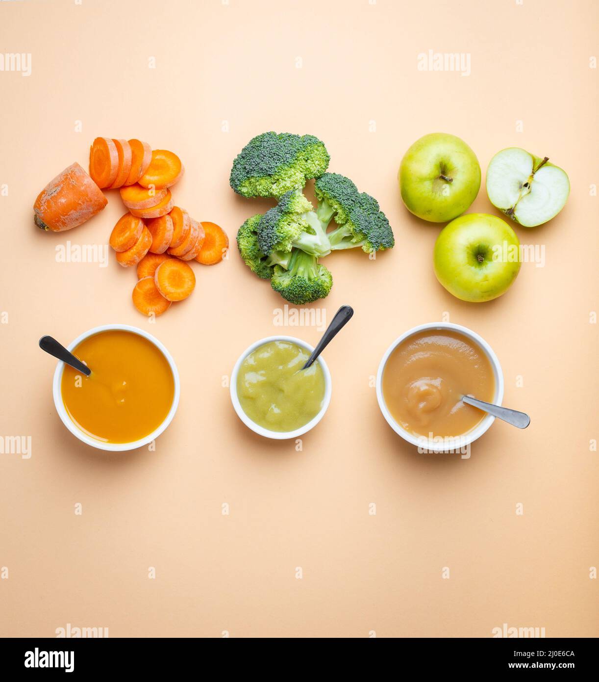 Feed baby vegetable hi-res stock photography and images - Alamy
