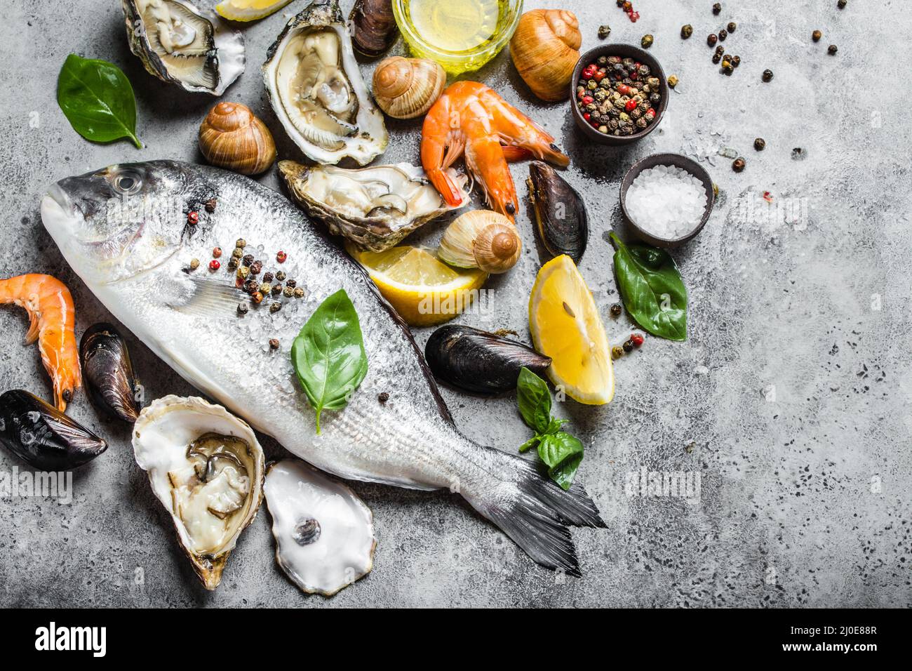 Fresh seafood different sea fish hi-res stock photography and images ...