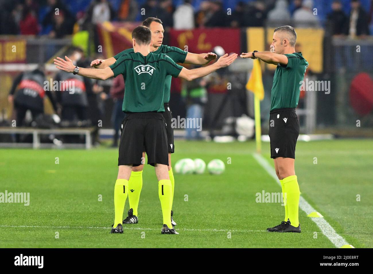 Radu marian petrescu referee hi-res stock photography and images - Alamy