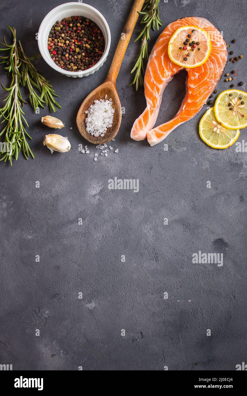 Raw salmon steak ready to cook Stock Photo - Alamy