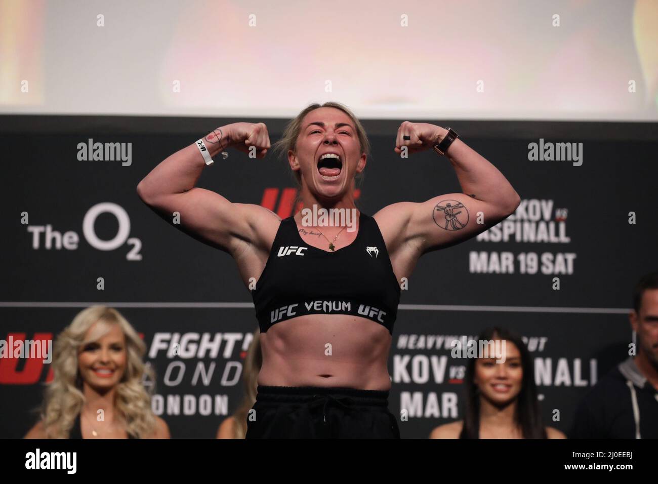 Ufc 204 weigh in hi-res stock photography and images - Alamy