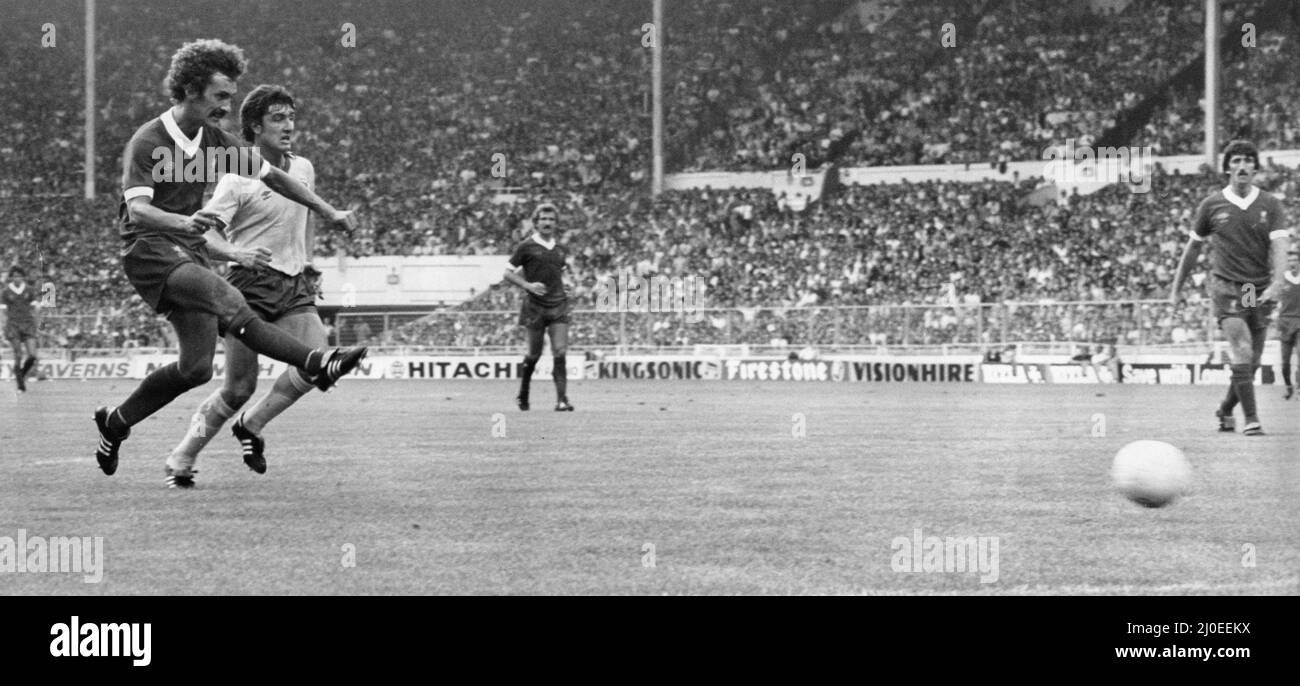 Terry mcdermott 1979 hi-res stock photography and images - Alamy