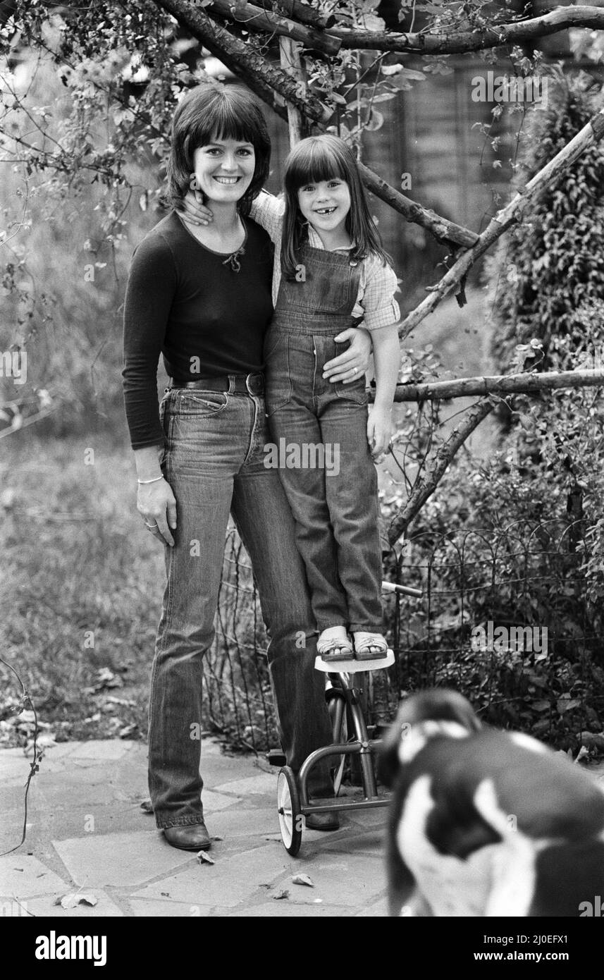 Kate beckinsale and judy loe hi-res stock photography and images - Alamy