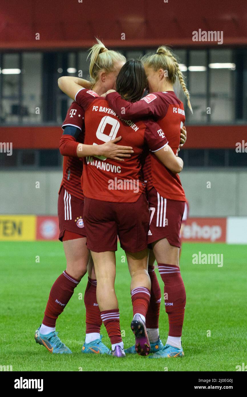 Munich, Germany. 18th Mar, 2022. Lea Schueller (11 FC Bayern Munich), Jovana Damnjanovic (9 FC ...