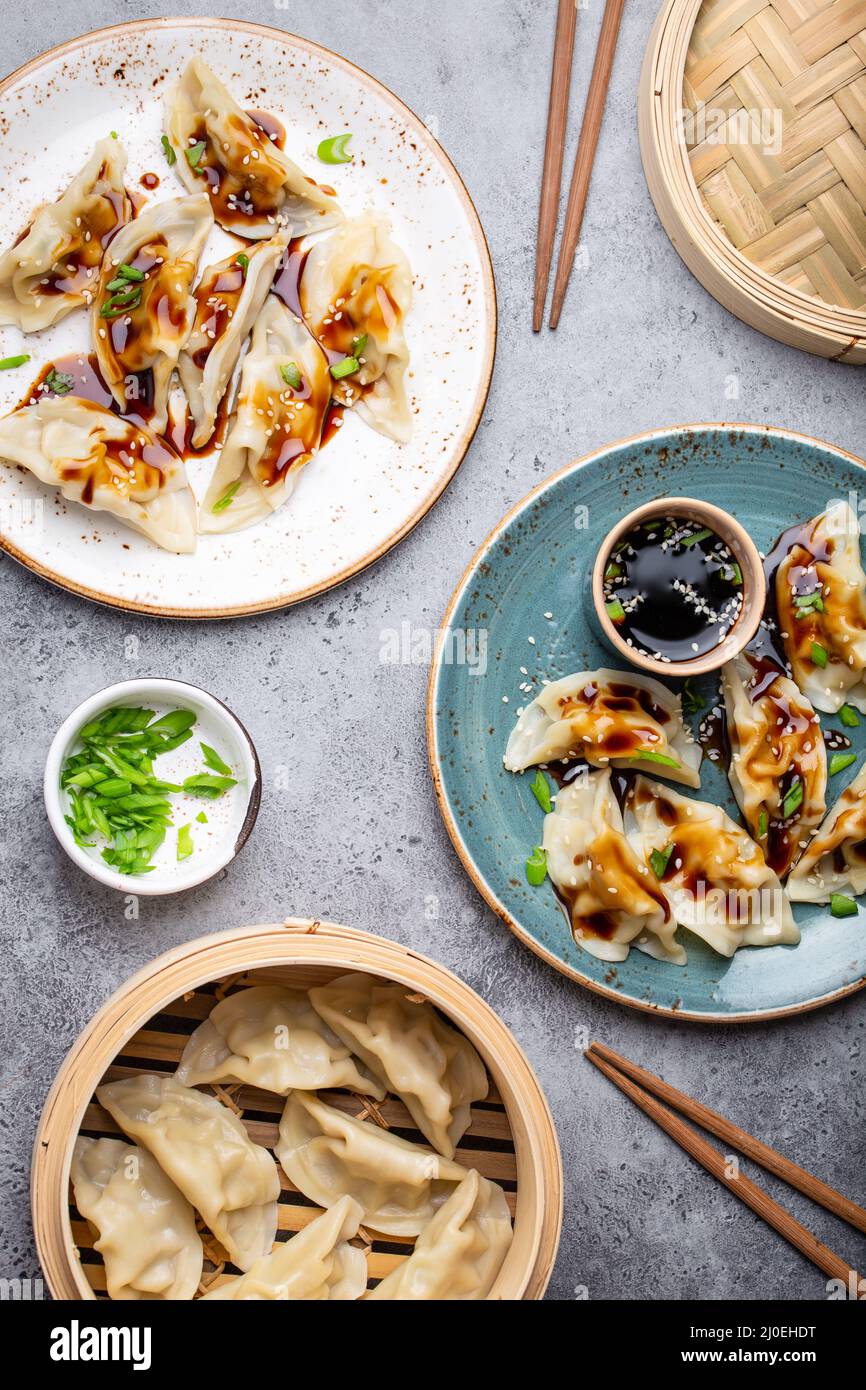 Asian plates hi-res stock photography and images - Alamy