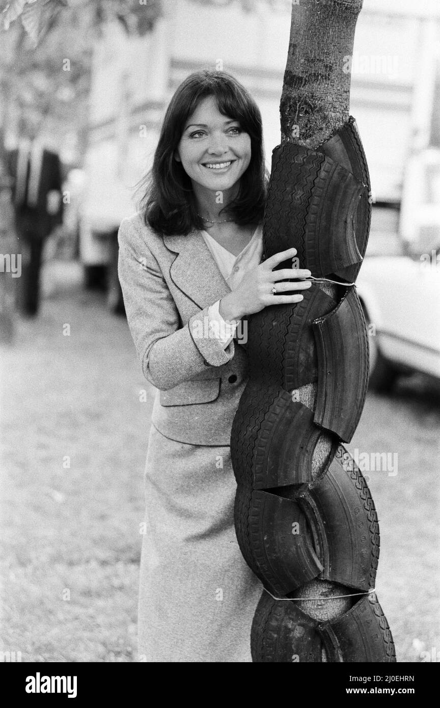 Newsreader Anna Ford at the Chelsea Flower Show. her. 21st May 1979 ...