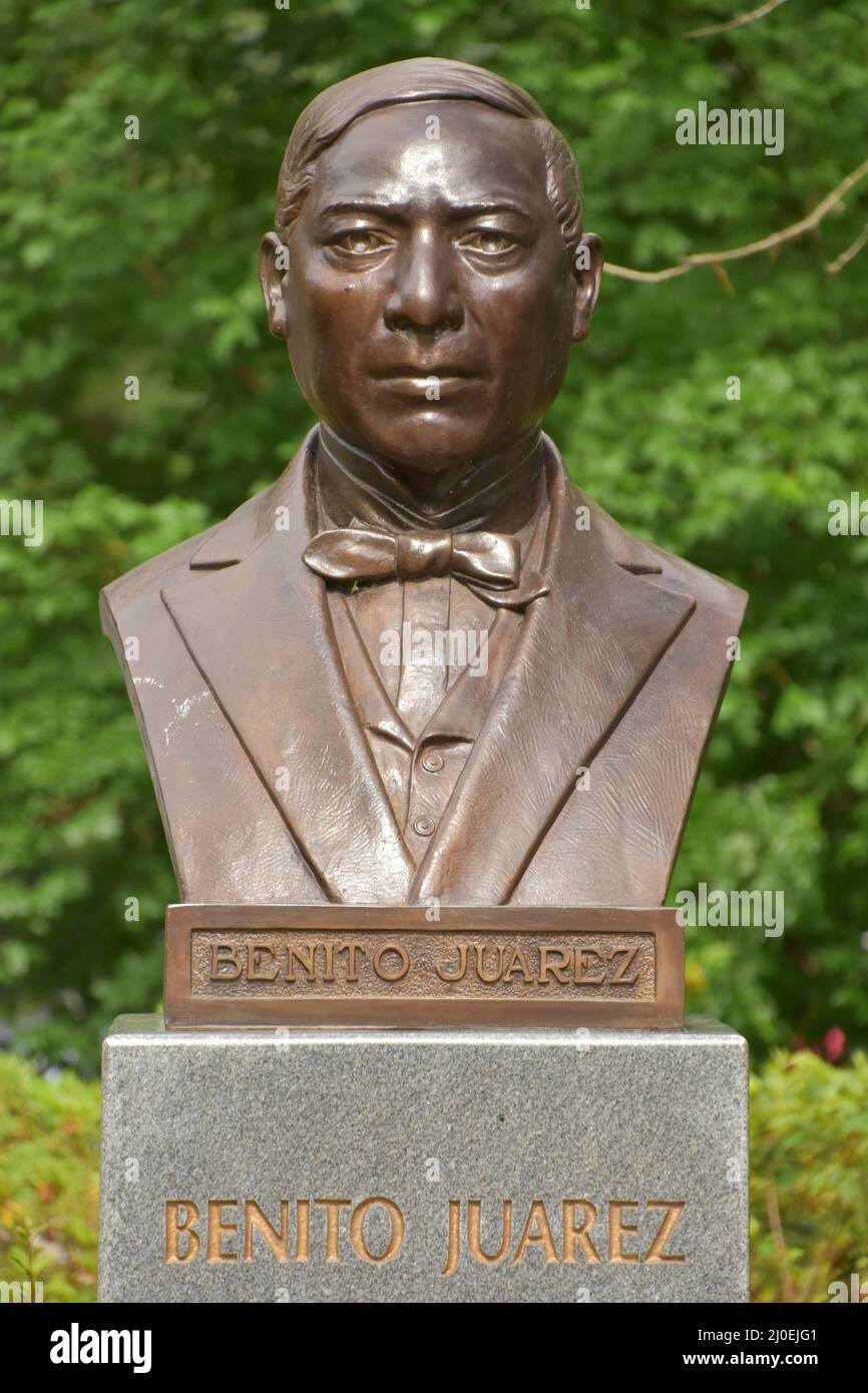 Benito Juarez at Hawkins Sculpture Walk at McGovern Centennial Gardens ...
