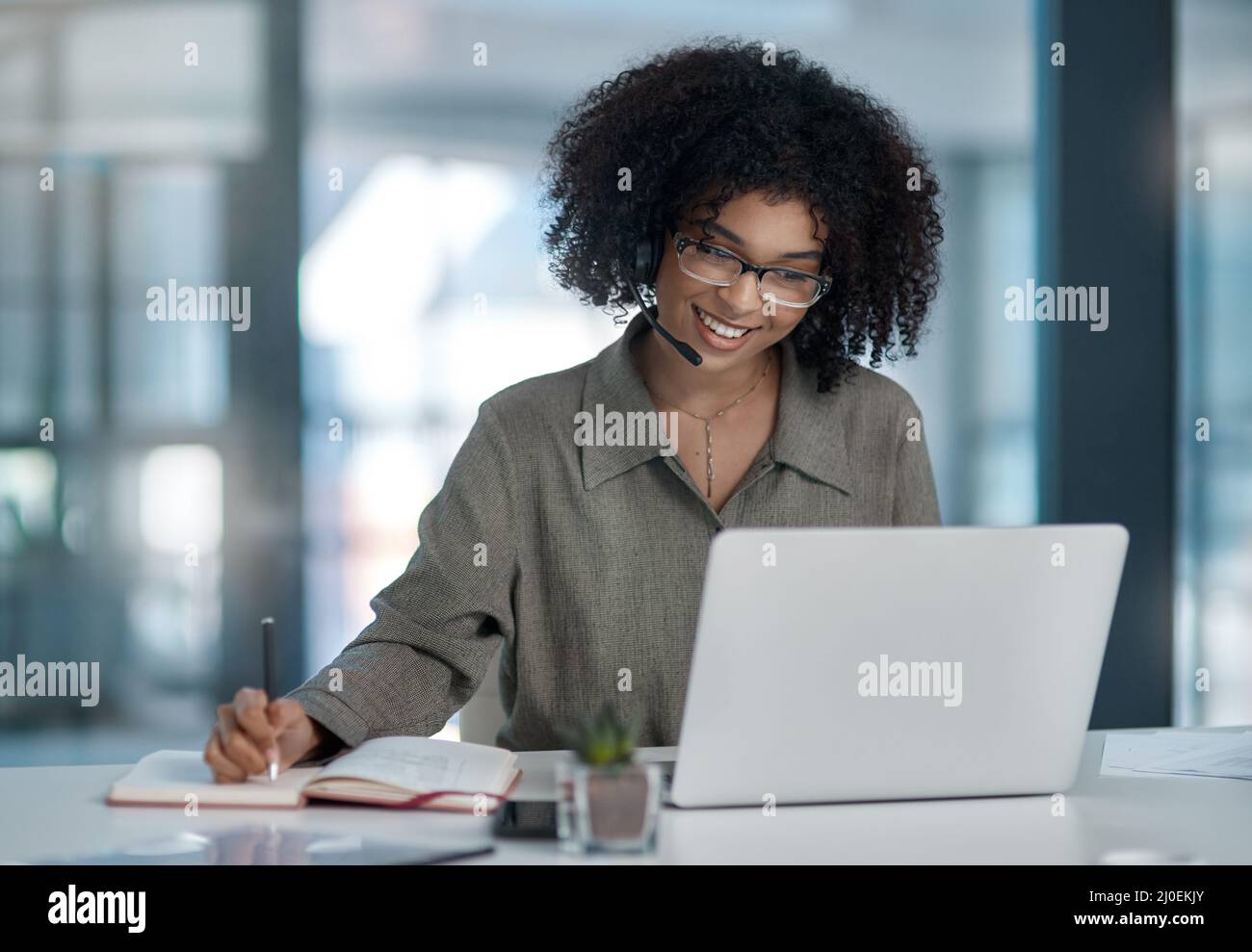 Max shot hi-res stock photography and images - Alamy