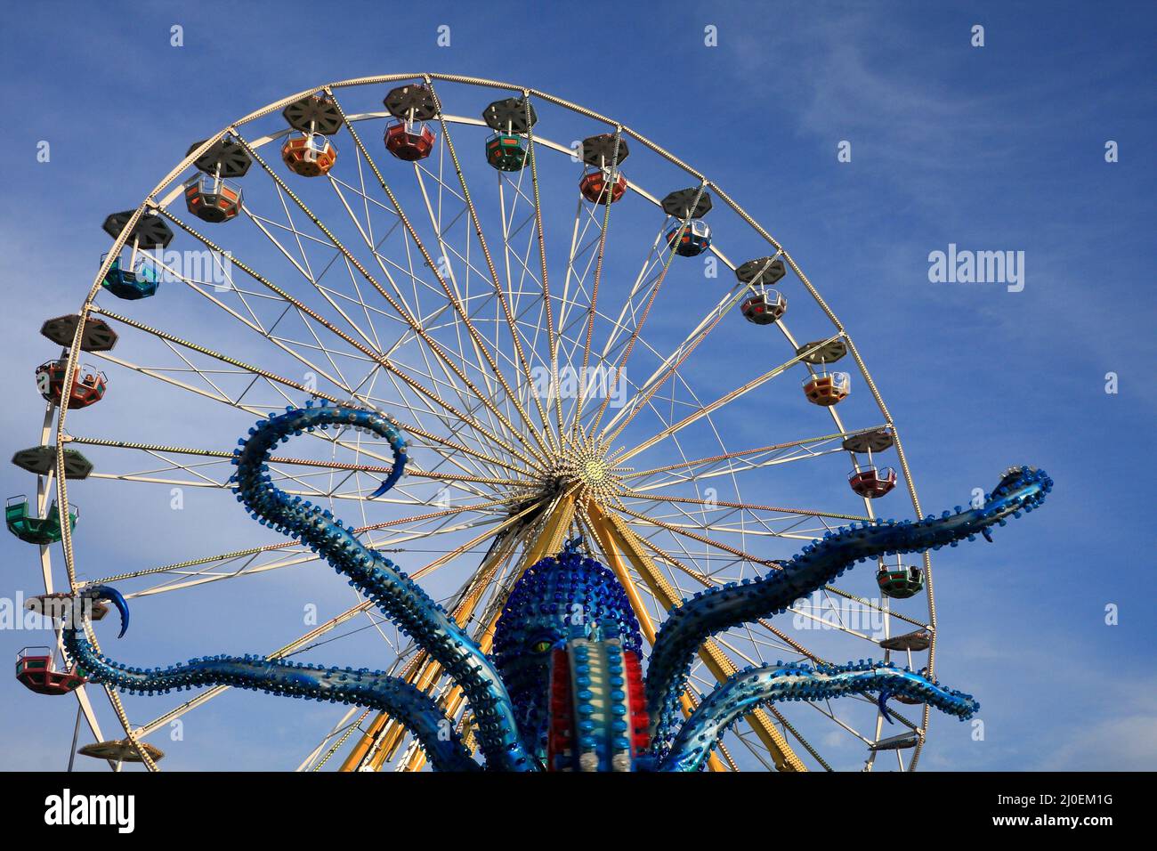Fairground amusement rides hi-res stock photography and images - Alamy