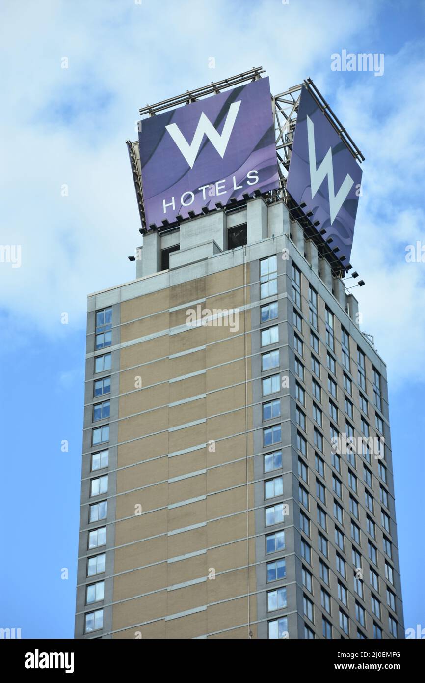 High rise times square hi-res stock photography and images - Alamy
