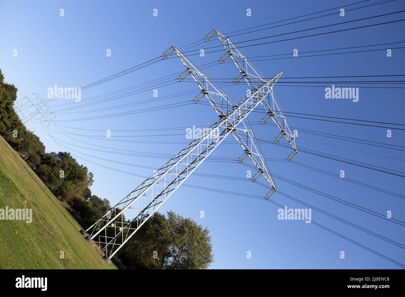 Field utility pole hi-res stock photography and images - Alamy