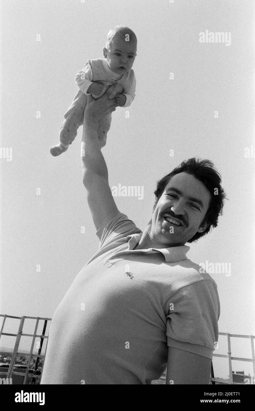 Larry lamb son Black and White Stock Photos & Images - Alamy