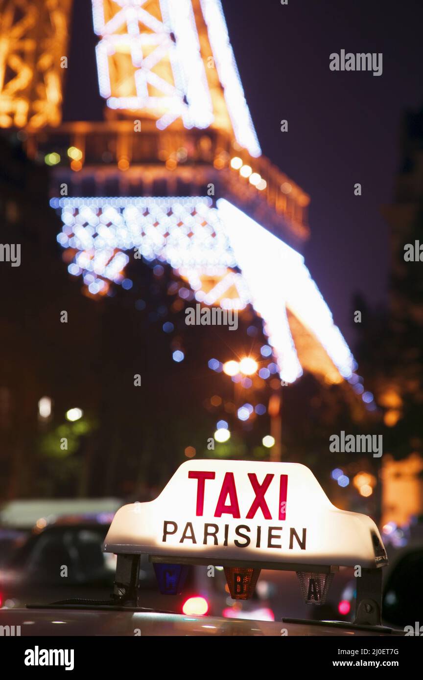Paris taxi sign hi-res stock photography and images - Alamy