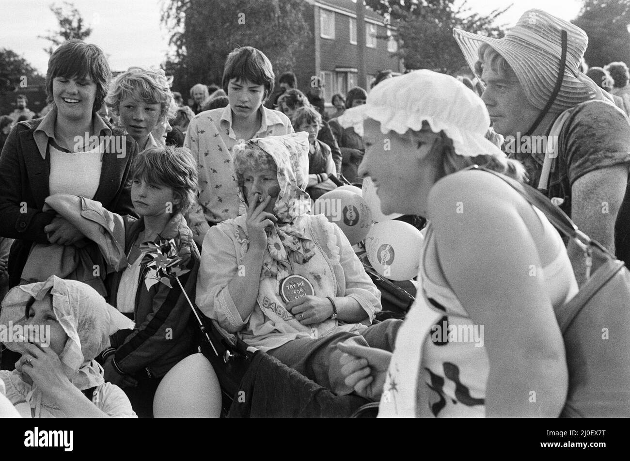 Pram Racing, School Green, Shinfield, Reading, June 1980 Stock Photo ...