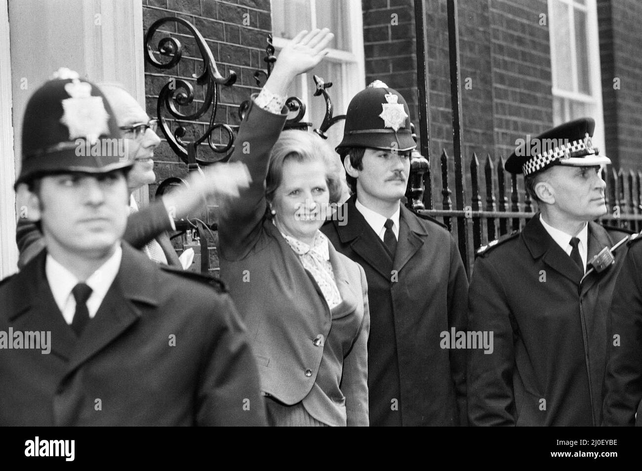 Margaret Thatcher enters Number 10 Downing Street after her historic ...
