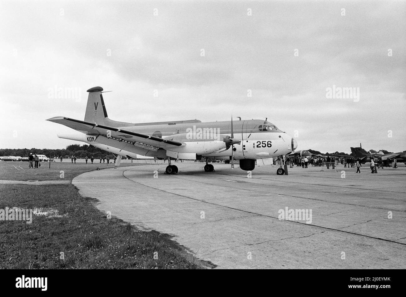 RAF Greenham Common, Air Show, Berkshire, June 1980 Stock Photo - Alamy