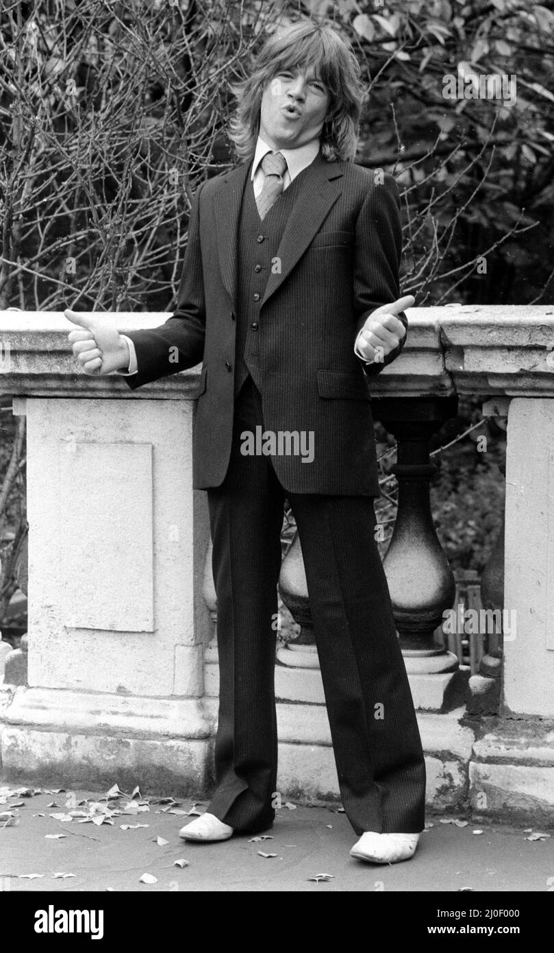 Robert Askwith modelling a suit.9th November 1978 Stock Photo - Alamy