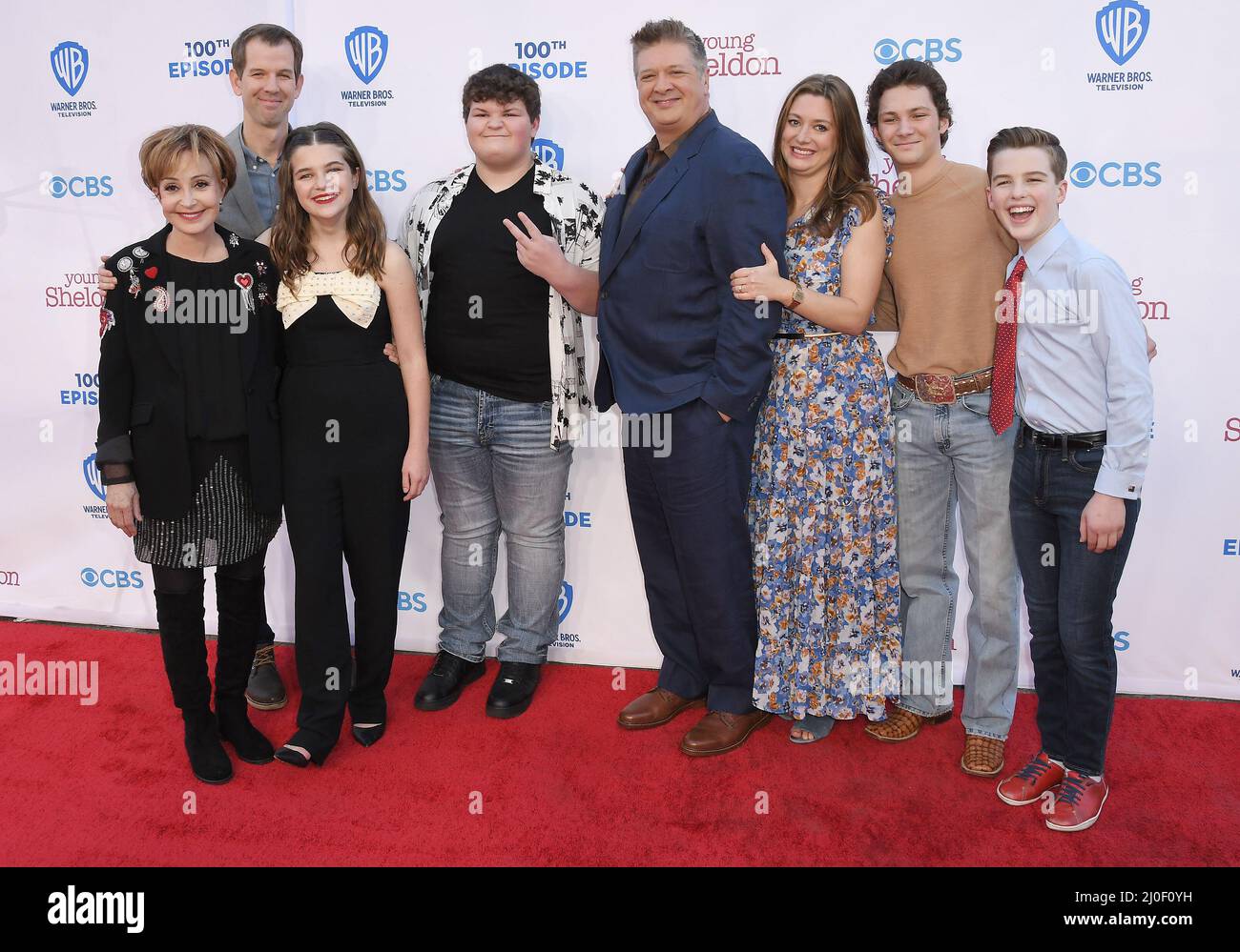 (L-R) YOUNG SHELDON Cast - Annie Potts, Matt Hobby, Raegan Revord ...