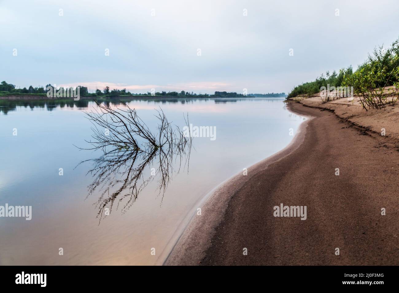Big river beach hi-res stock photography and images - Alamy