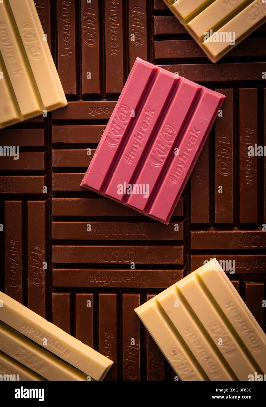 Delicious chocolate bars hi-res stock photography and images - Alamy