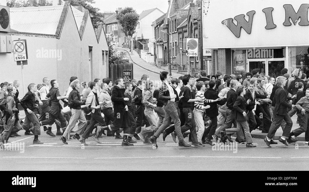 Skinheads 1970s hi-res stock photography and images - Alamy