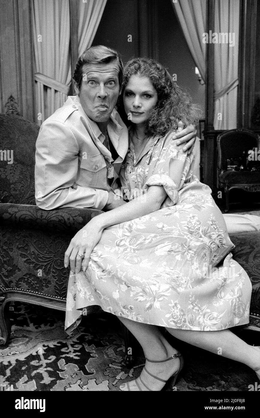 Lois chiles hi-res stock photography and images - Alamy