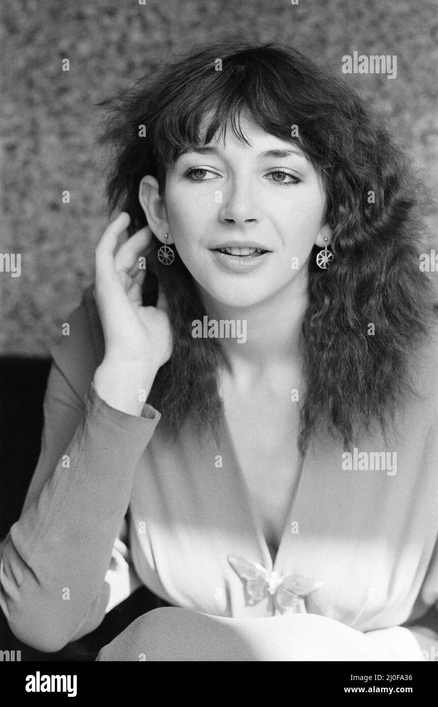 Kate bush the kick inside hi-res stock photography and images - Alamy