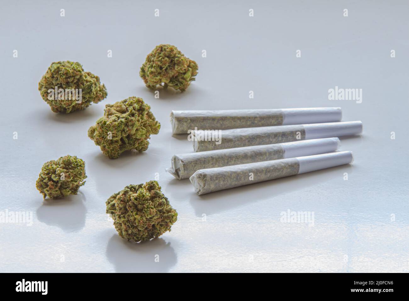 Marijuana joints hi-res stock photography and images - Alamy