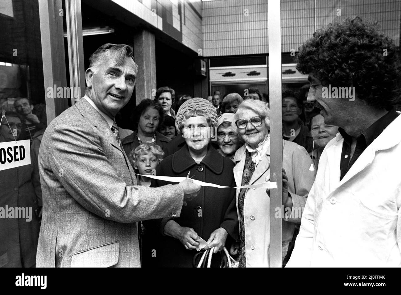 Ex Newcastle United player Jackie Milburn at the Cruddas Park Shopping ...