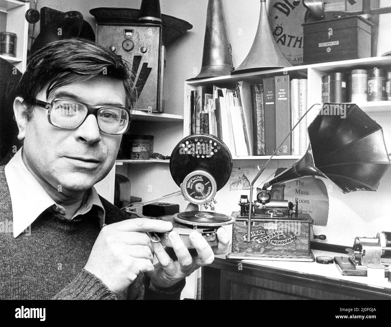 Phonographs hi-res stock photography and images - Alamy