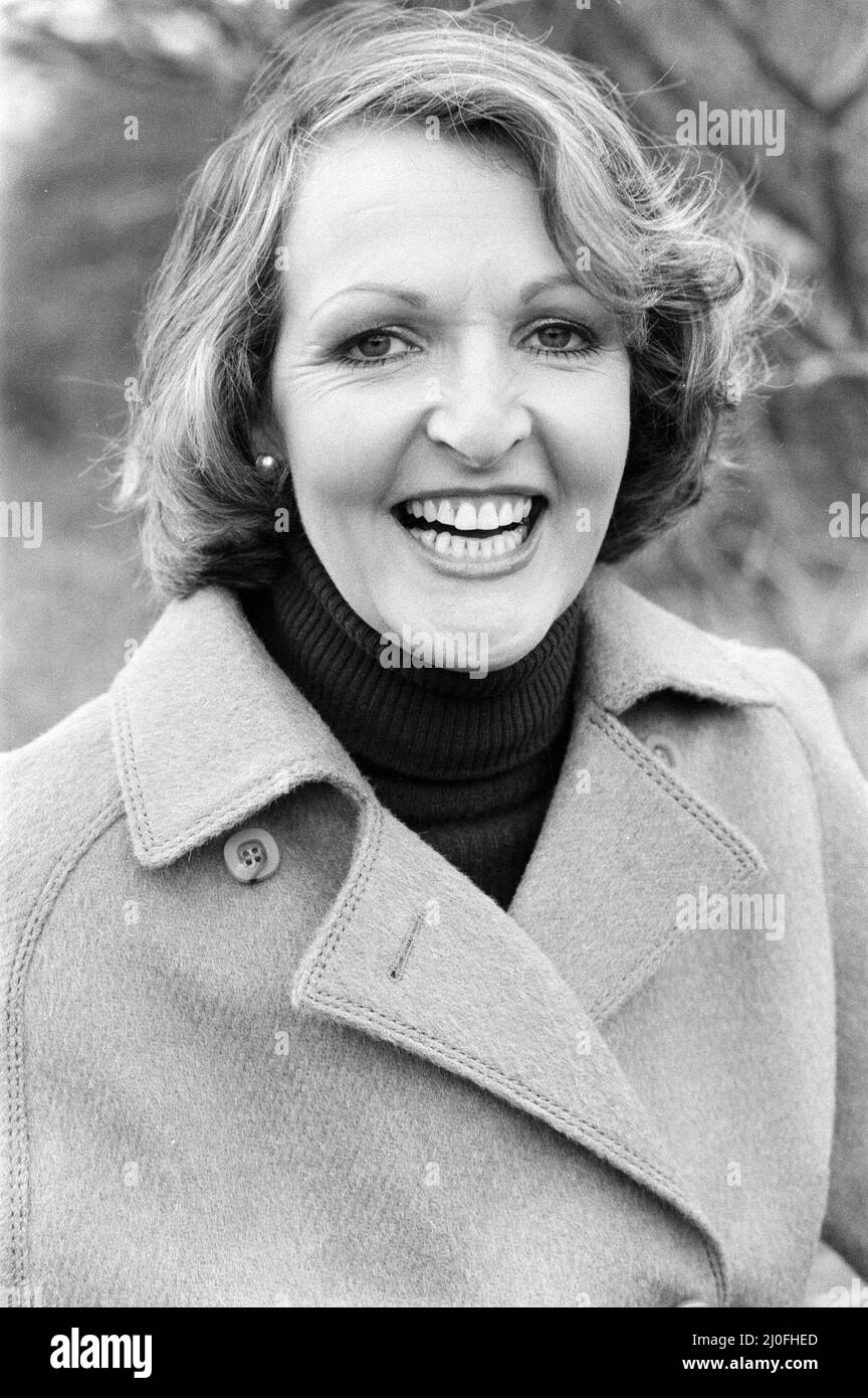Penelope keith hi-res stock photography and images - Alamy