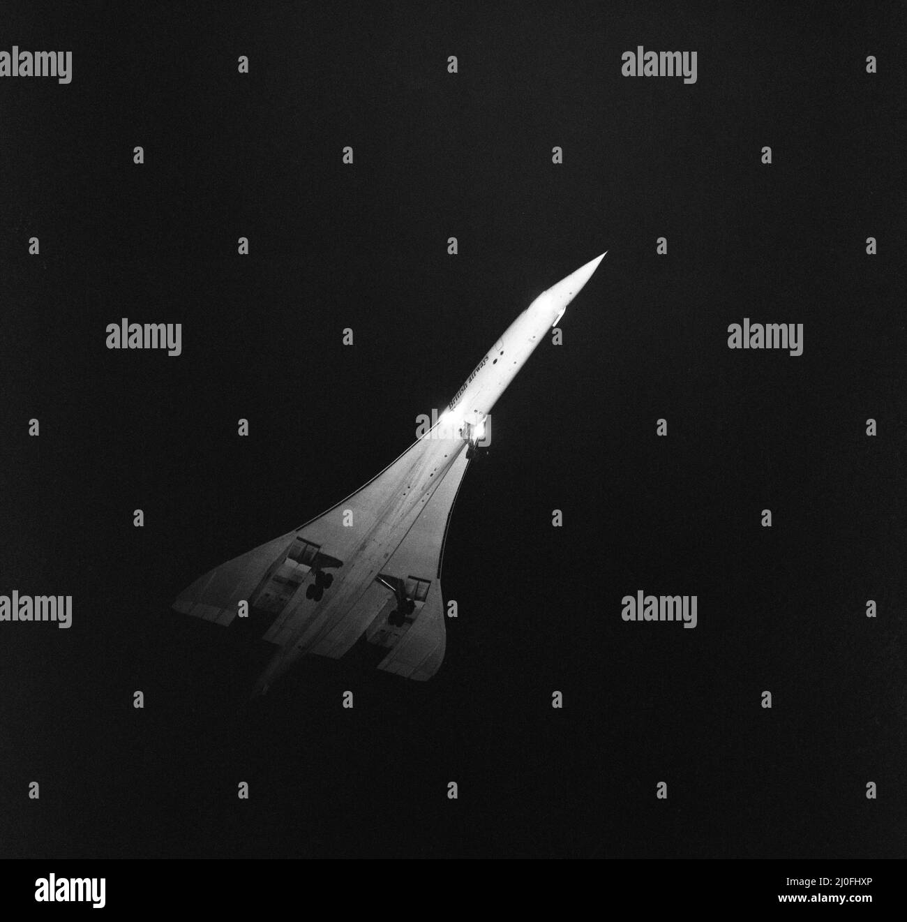 Concorde flying at night. 30th November 1979 Stock Photo - Alamy