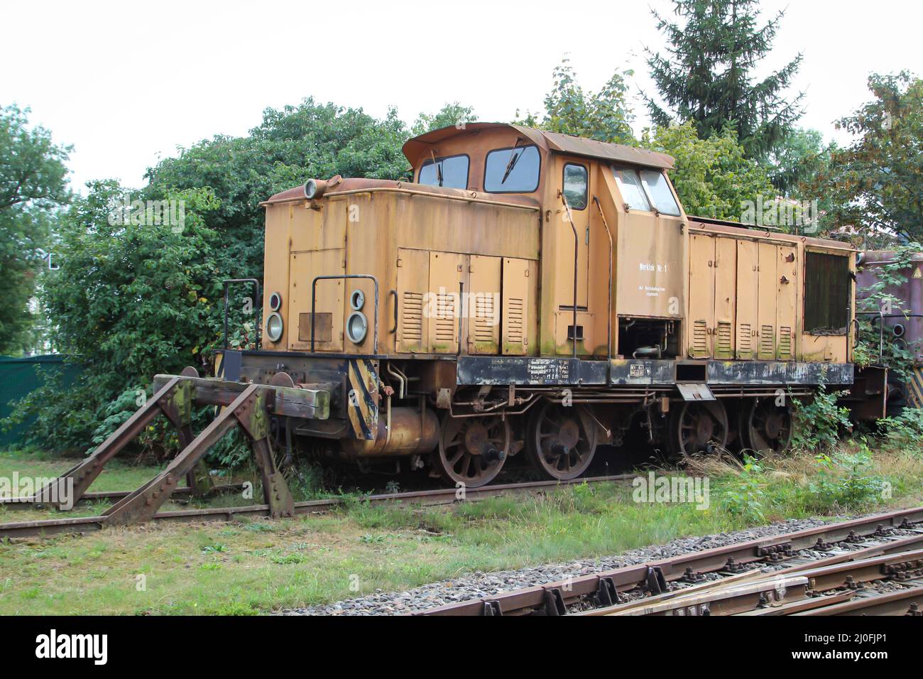 Details of a shunting locomotive or a company locomotive for shunting ...