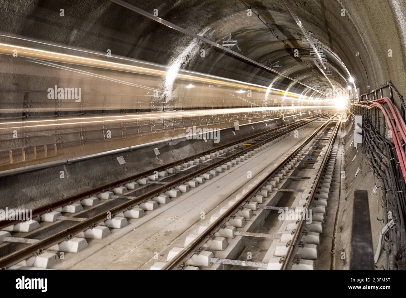 Subway tunnel rail tracks Stock Photo - Alamy