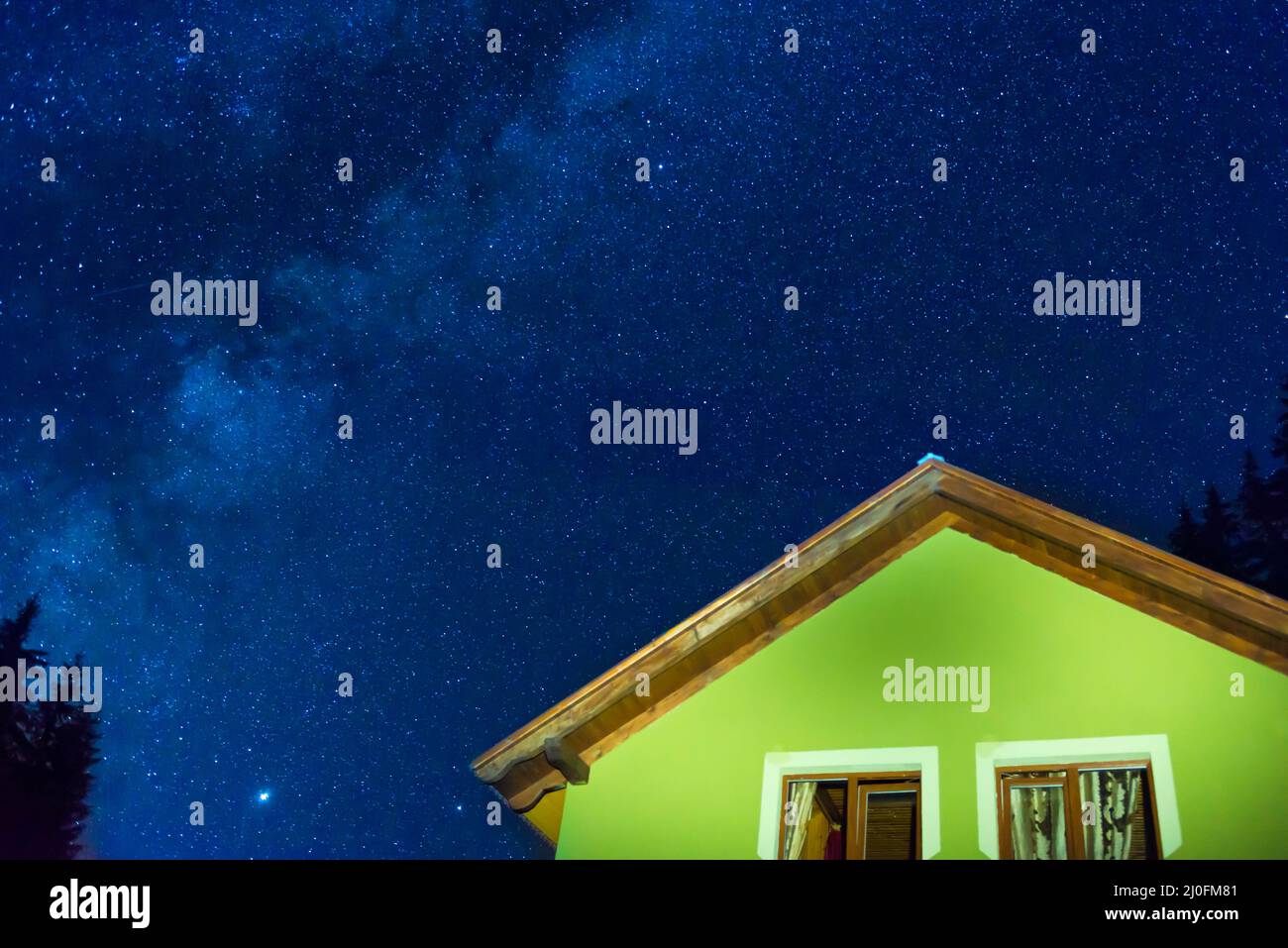 Dark green windows hi-res stock photography and images - Alamy